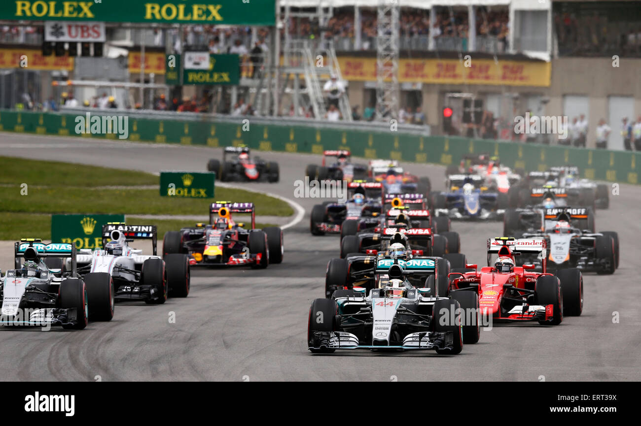 Formula one mass start hi-res stock photography and images - Alamy