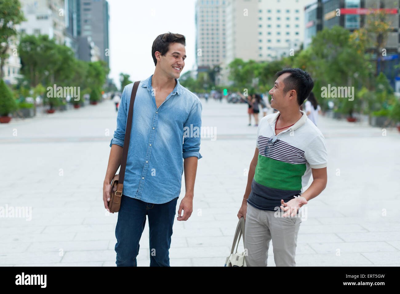 Gay asian men hi-res stock photography and images - Alamy