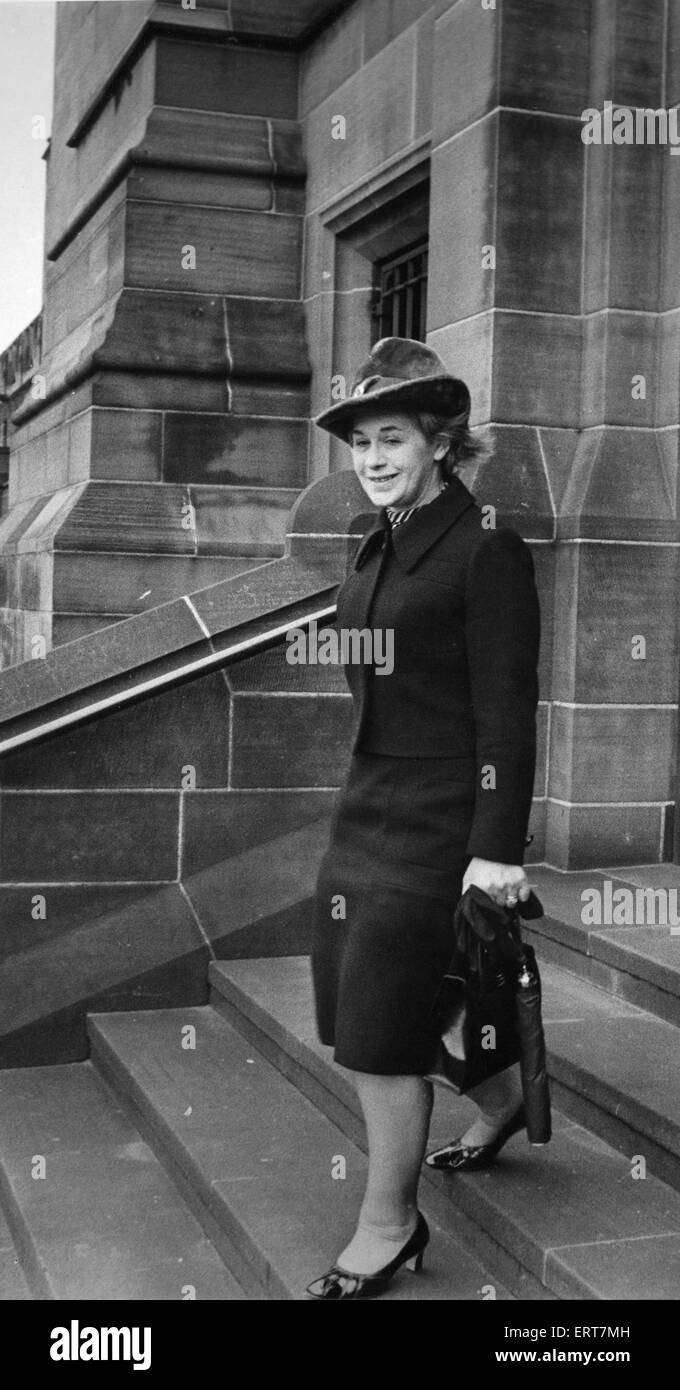 Hat judge hi-res stock photography and images - Alamy