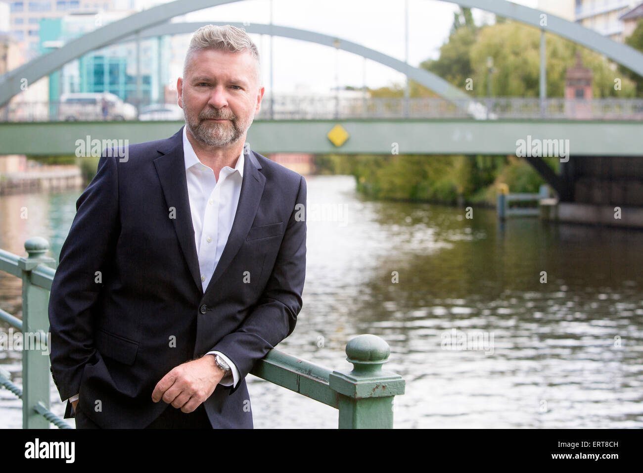 Business suit bridge hi-res stock photography and images - Alamy