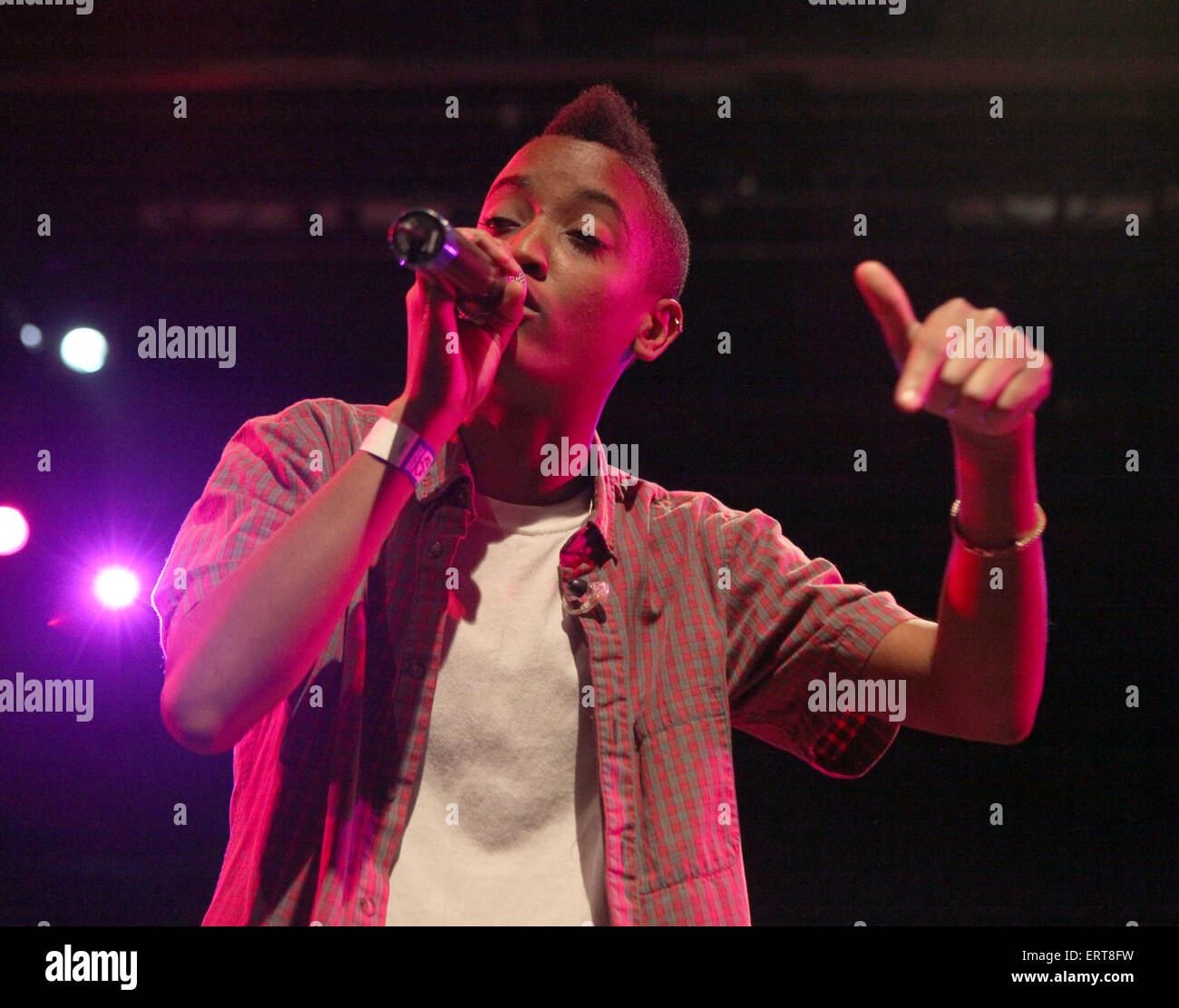 Enter The Void Tour with Jhene Aiko, The Internet, SZA, and Willow ...