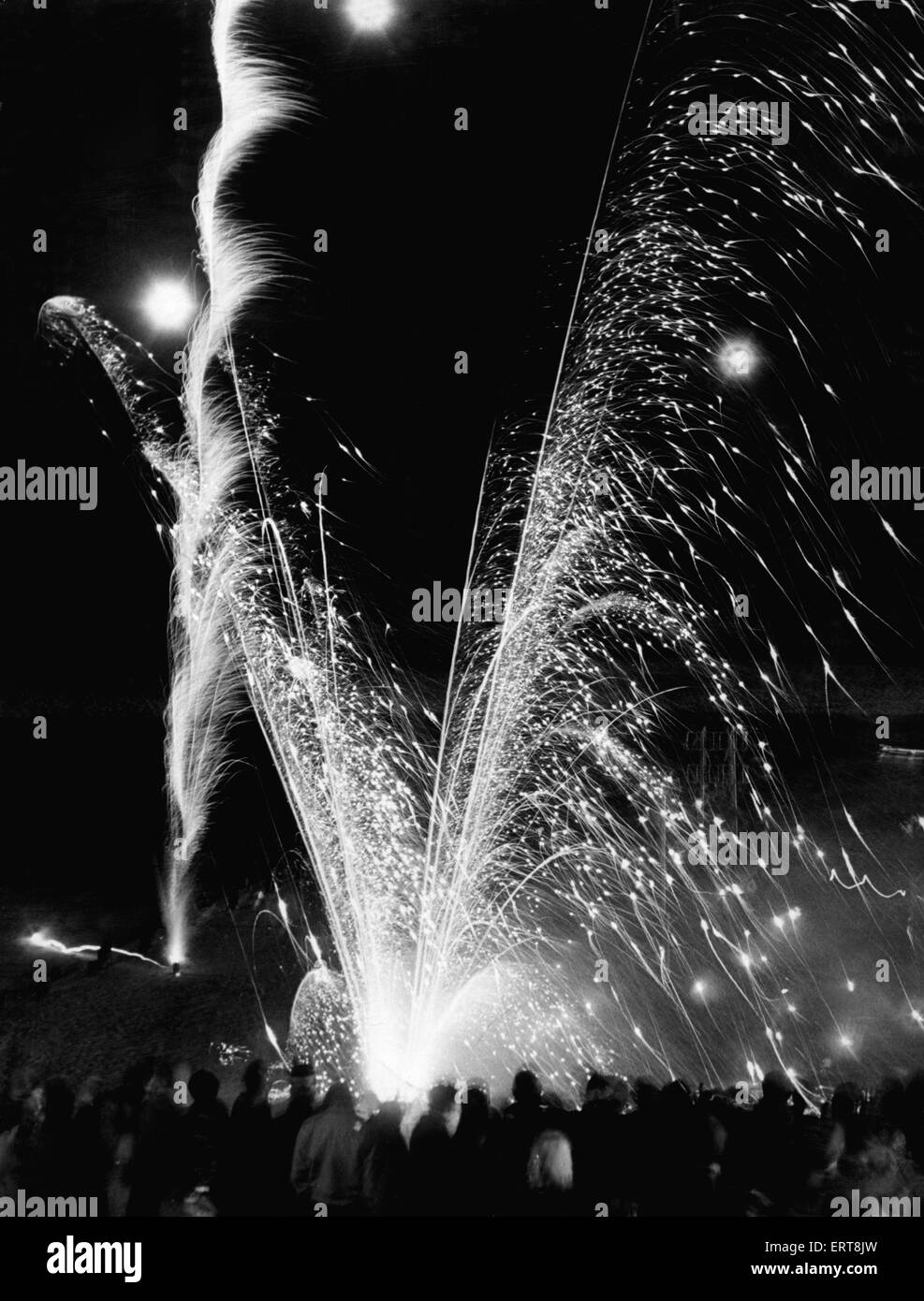 Crowds gathered on Prestatyn's Central Beach to watch firework display ...