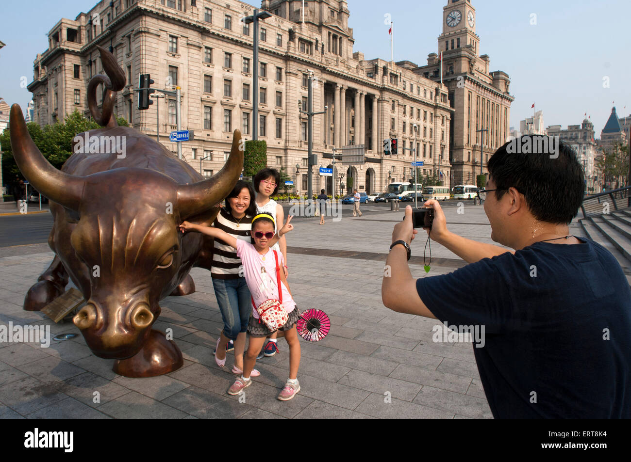 Shanghai Bull Sister of Wall Street Bull. Bronze sculpture of bull on ...