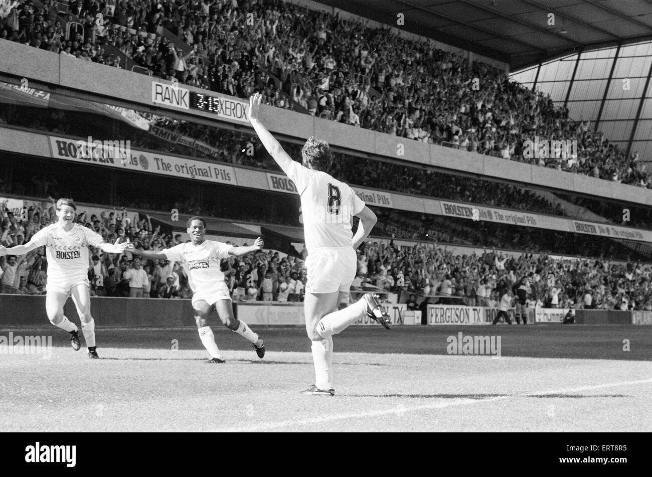Mark falco spurs hi-res stock photography and images - Alamy