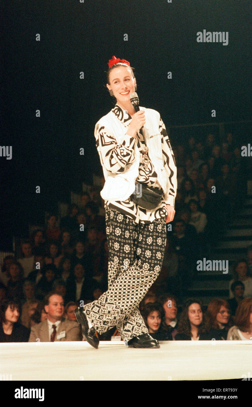 Clothes show presenter hi-res stock photography and images - Alamy