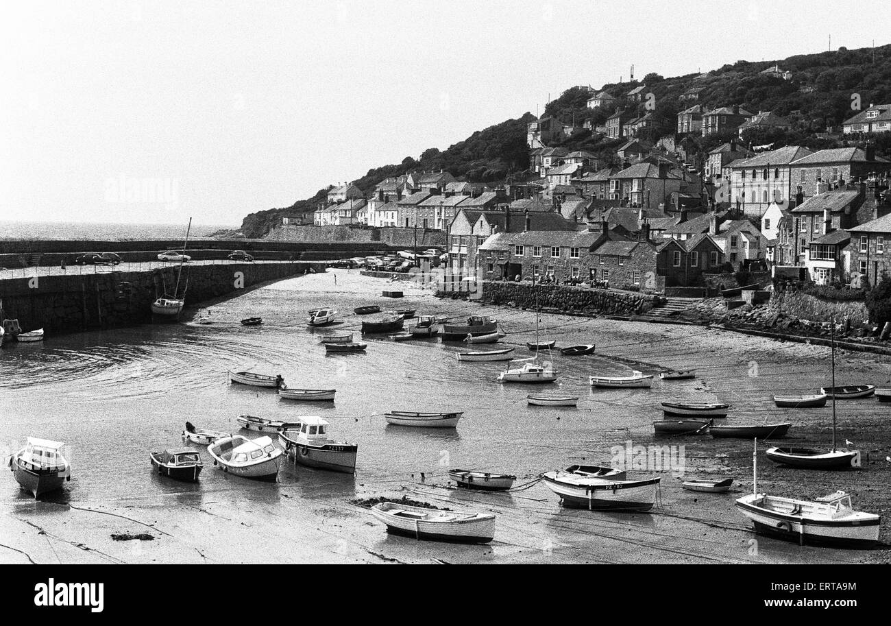 Bay fishing village Black and White Stock Photos & Images - Alamy