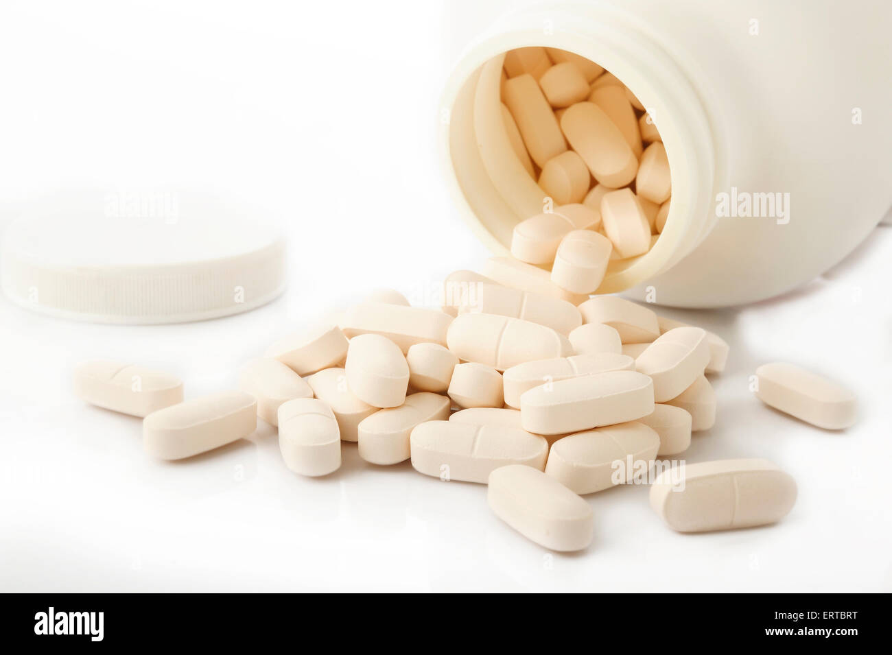 White calcium tablets hi-res stock photography and images - Alamy