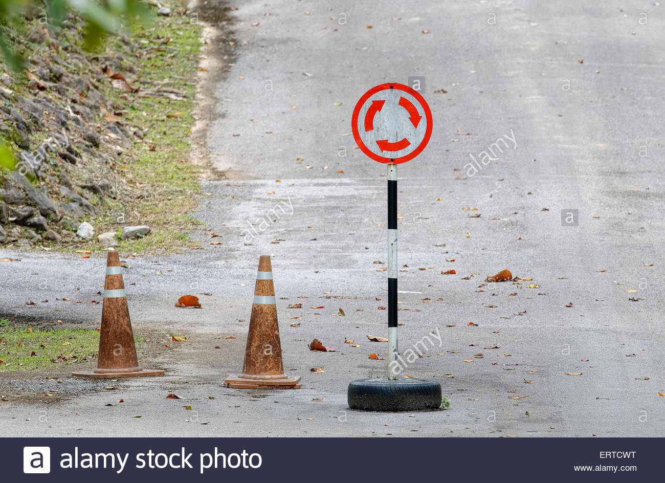 Circular Traffic Sign Stock Photos & Circular Traffic Sign Stock Images ...