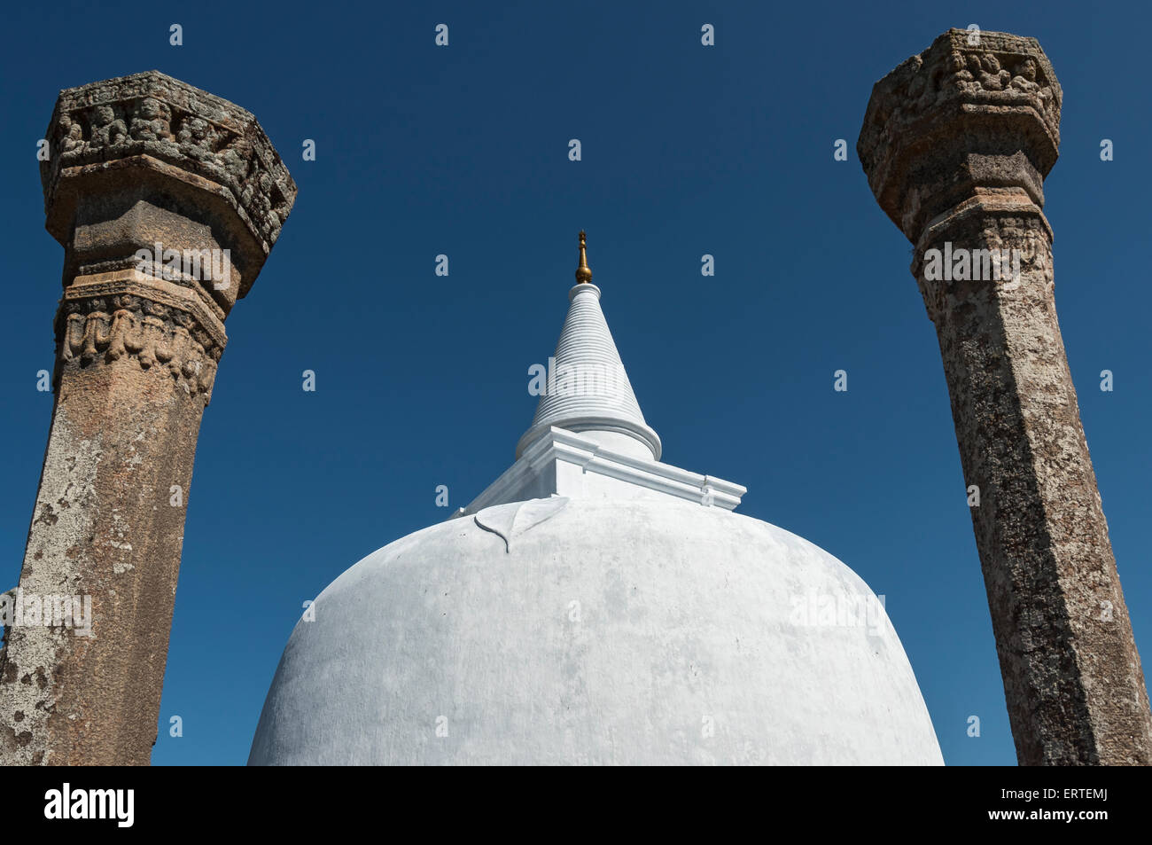 Lankaramaya Dagoba (Lankarama Stupa), Anuradhapura, Sri Lanka Stock ...