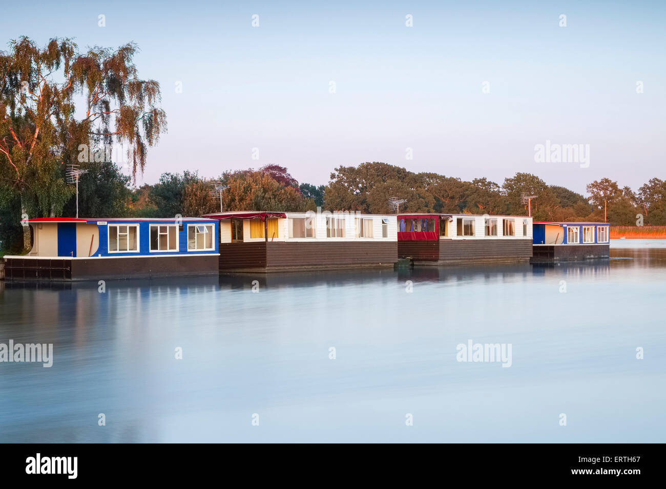 Houseboat rental hi-res stock photography and images - Alamy