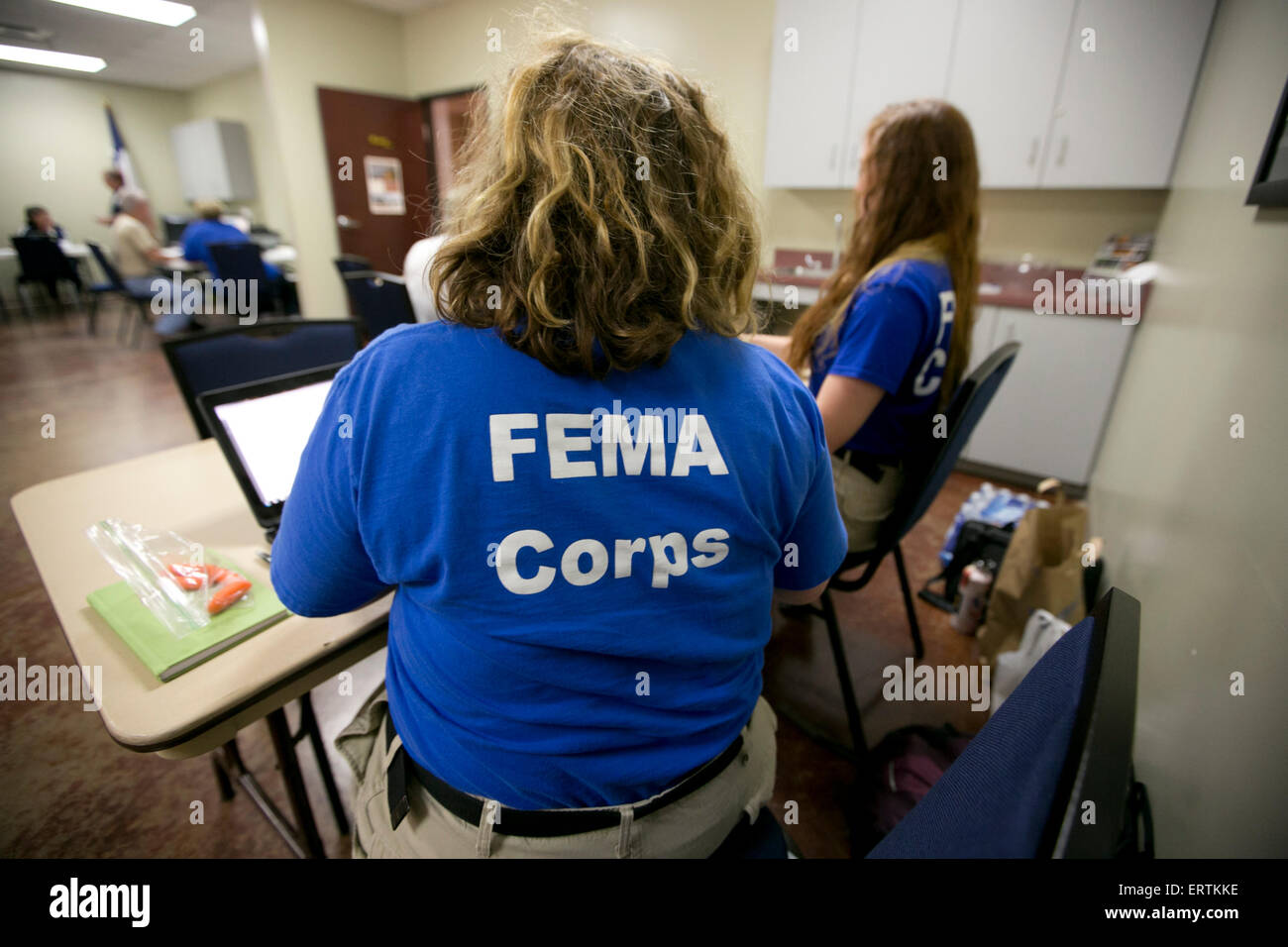 Fema workers set up help hi-res stock photography and images - Alamy