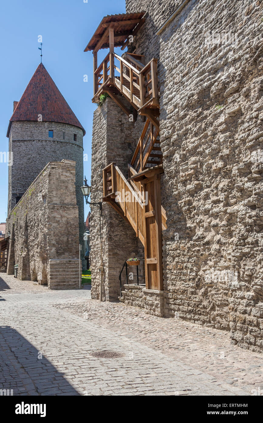 Medieval wall hi-res stock photography and images - Alamy