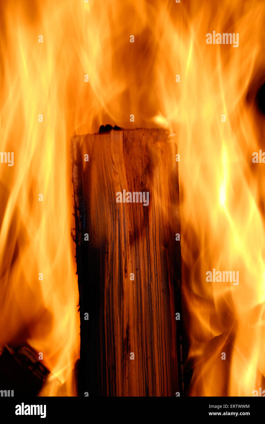 Closeup of the wood burns on fire Stock Photo - Alamy
