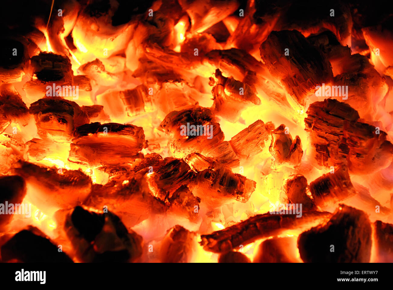 Closeup of the wood burns on fire Stock Photo - Alamy