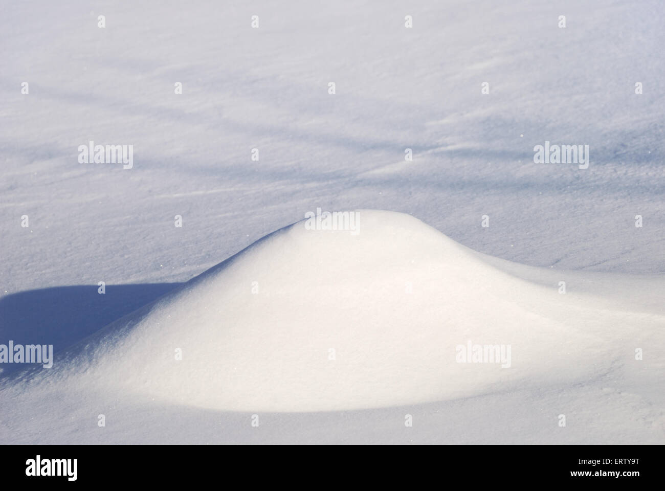 Winter background from bright snow and a snowdrift Stock Photo - Alamy
