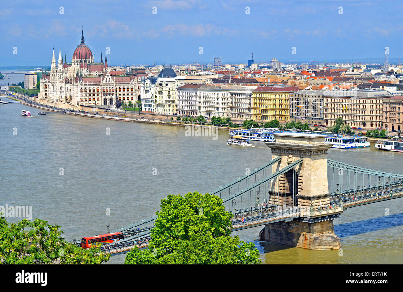 Szecheni Lanchid Chain bridge and the Parliament Budapest Hungary Stock ...