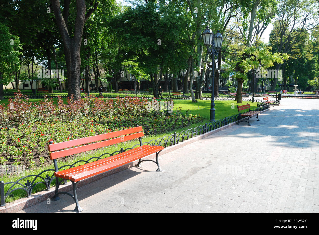 Summer day in public city park Stock Photo - Alamy