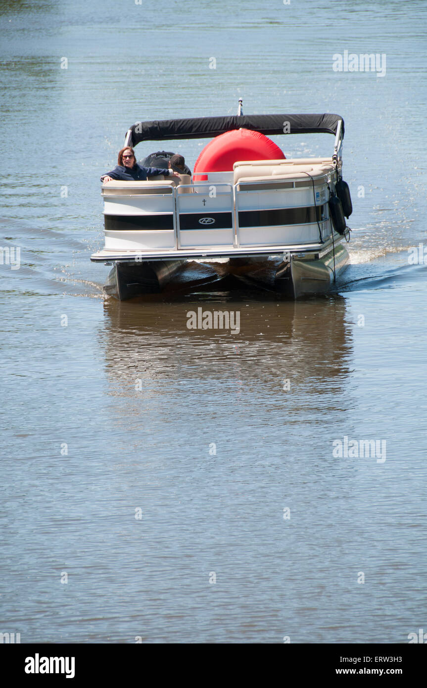Pontoon boat hi-res stock photography and images - Alamy