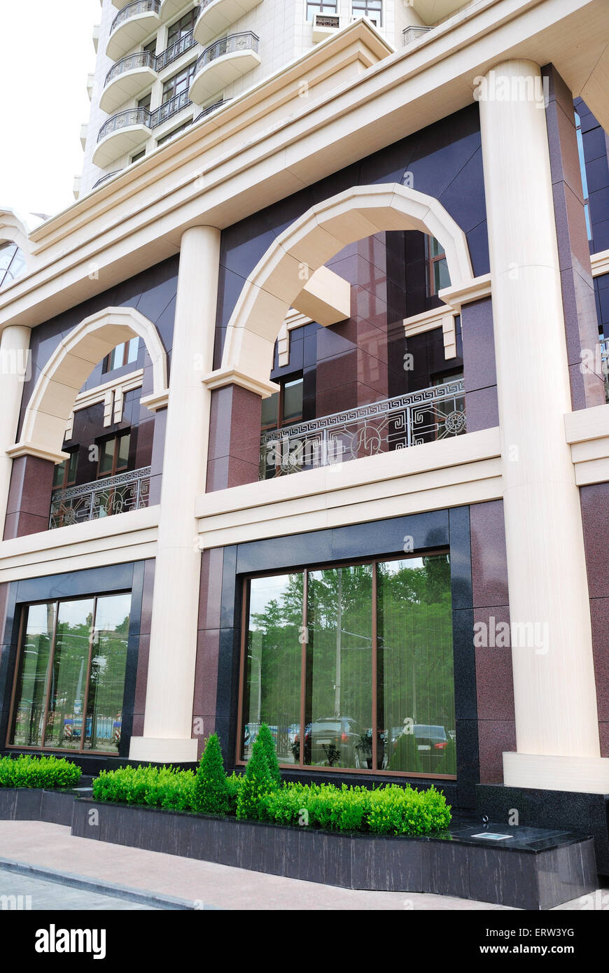 The facade of a modern apartment building Stock Photo - Alamy