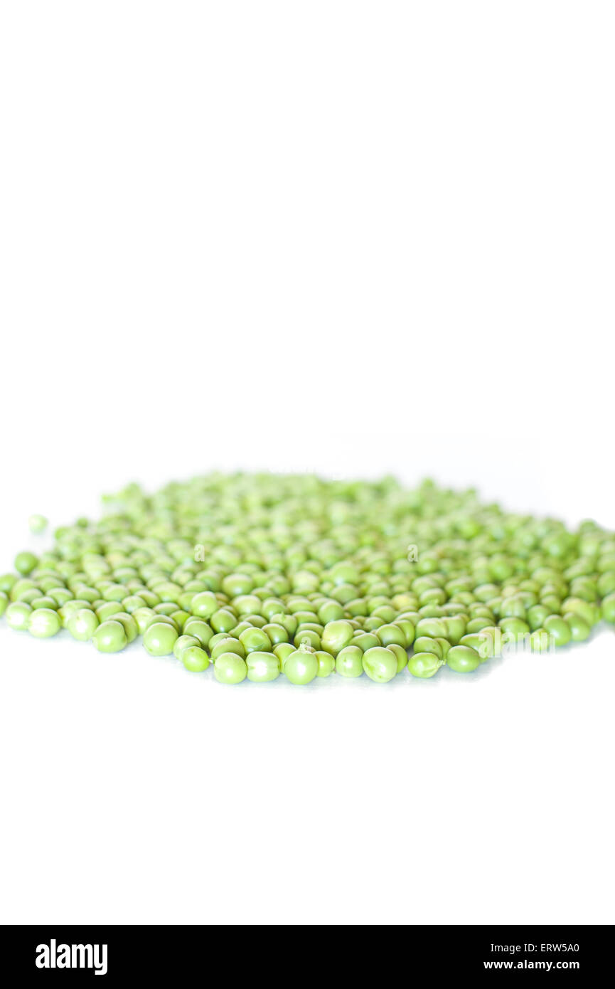Heap of fresh peas isolated on white background selective focus ...