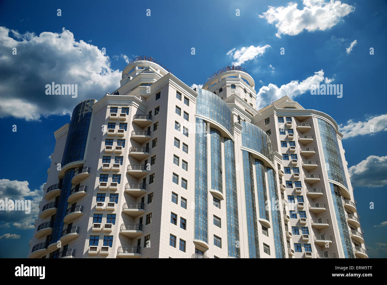 The facade of a modern apartment building Stock Photo - Alamy