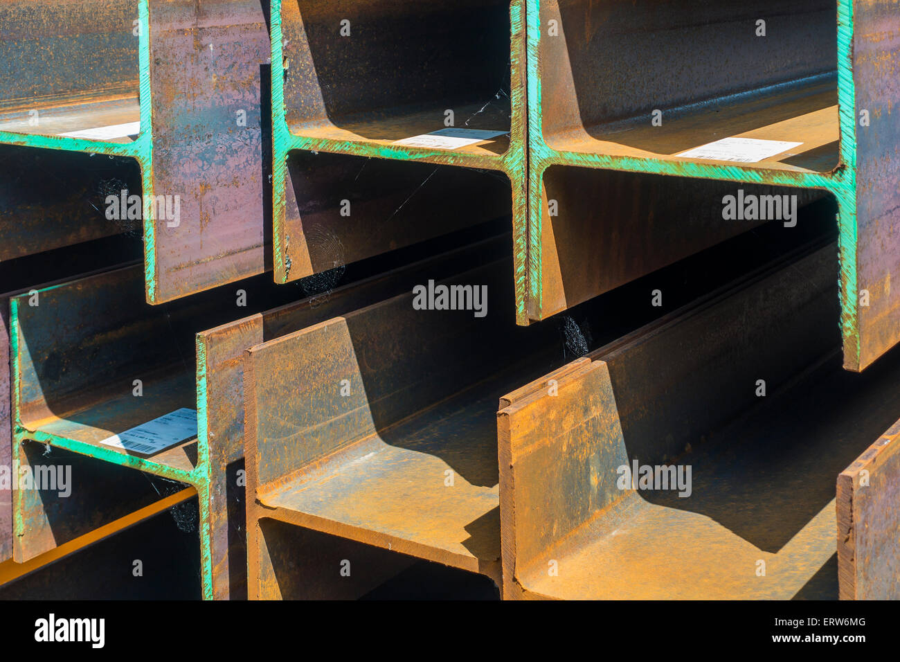 Steel girder girders hi-res stock photography and images - Alamy