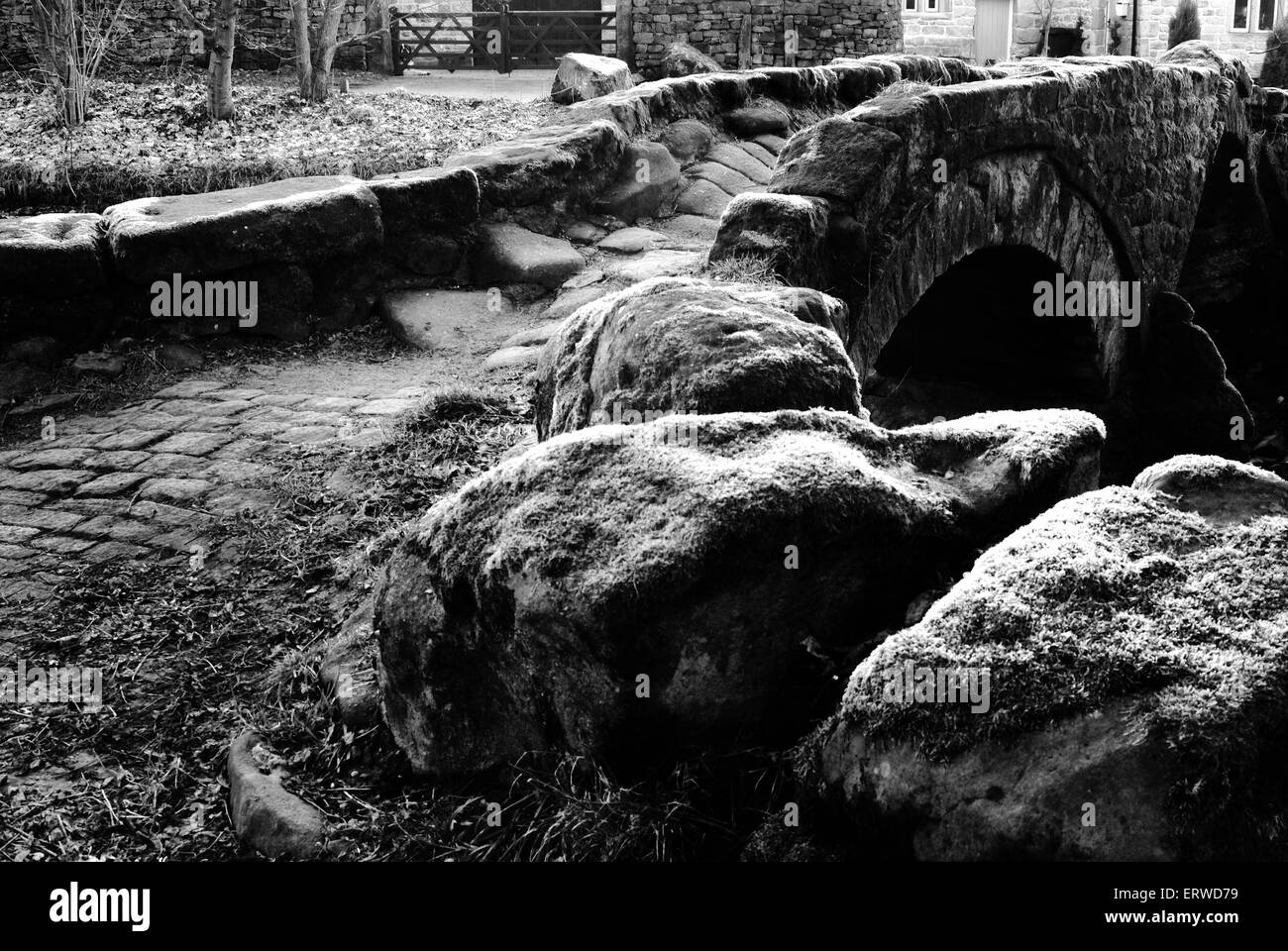 Frost on the Old Stone Arch Bridge Stock Photo - Alamy