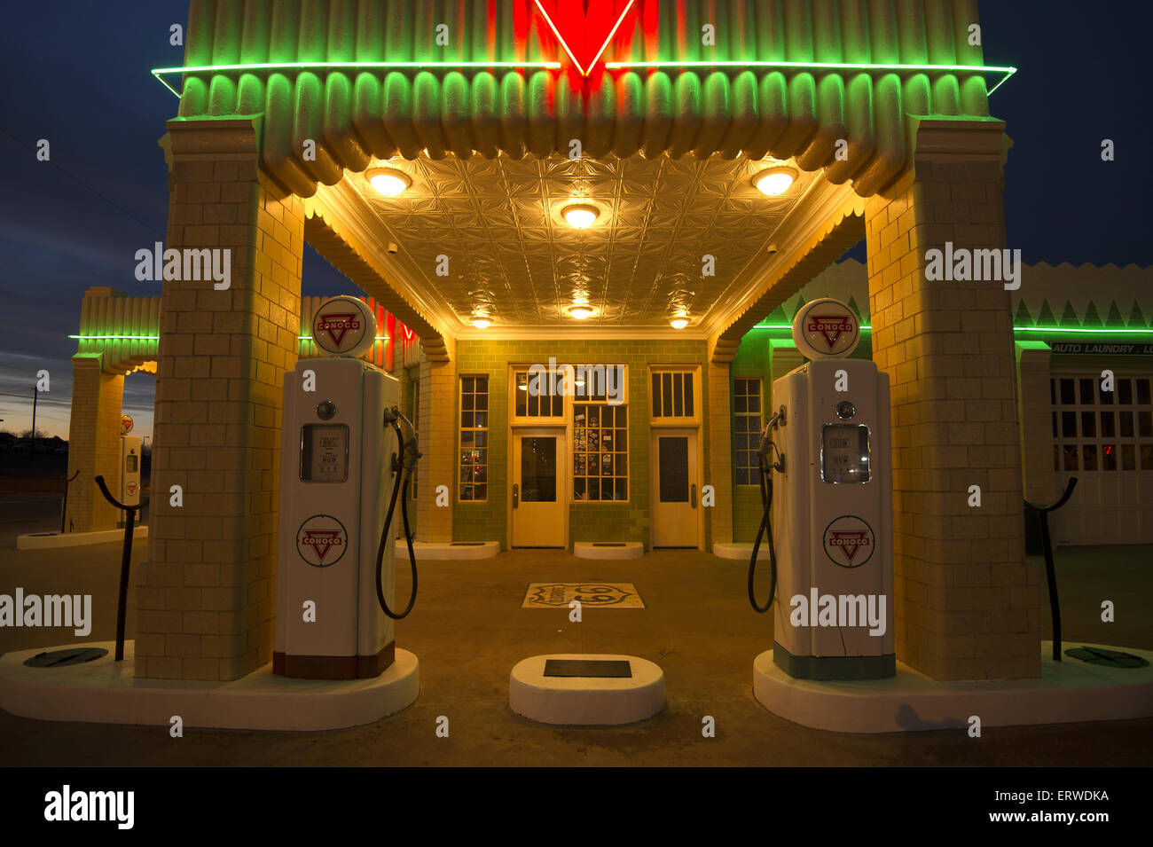 Conoco gas station sign High Resolution Stock Photography and Images ...