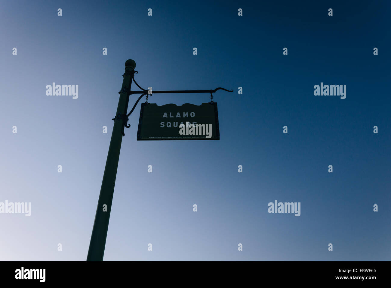 Alamo square buildings hi-res stock photography and images - Alamy