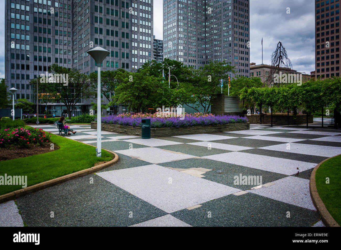 Gateway Center Park in downtown Pittsburgh, Pennsylvania Stock Photo ...