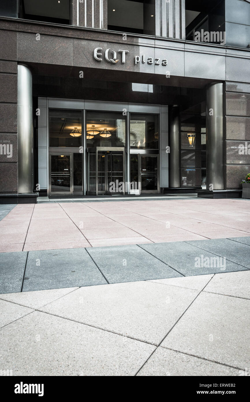 Downtown pittsburgh architecture hi-res stock photography and images ...