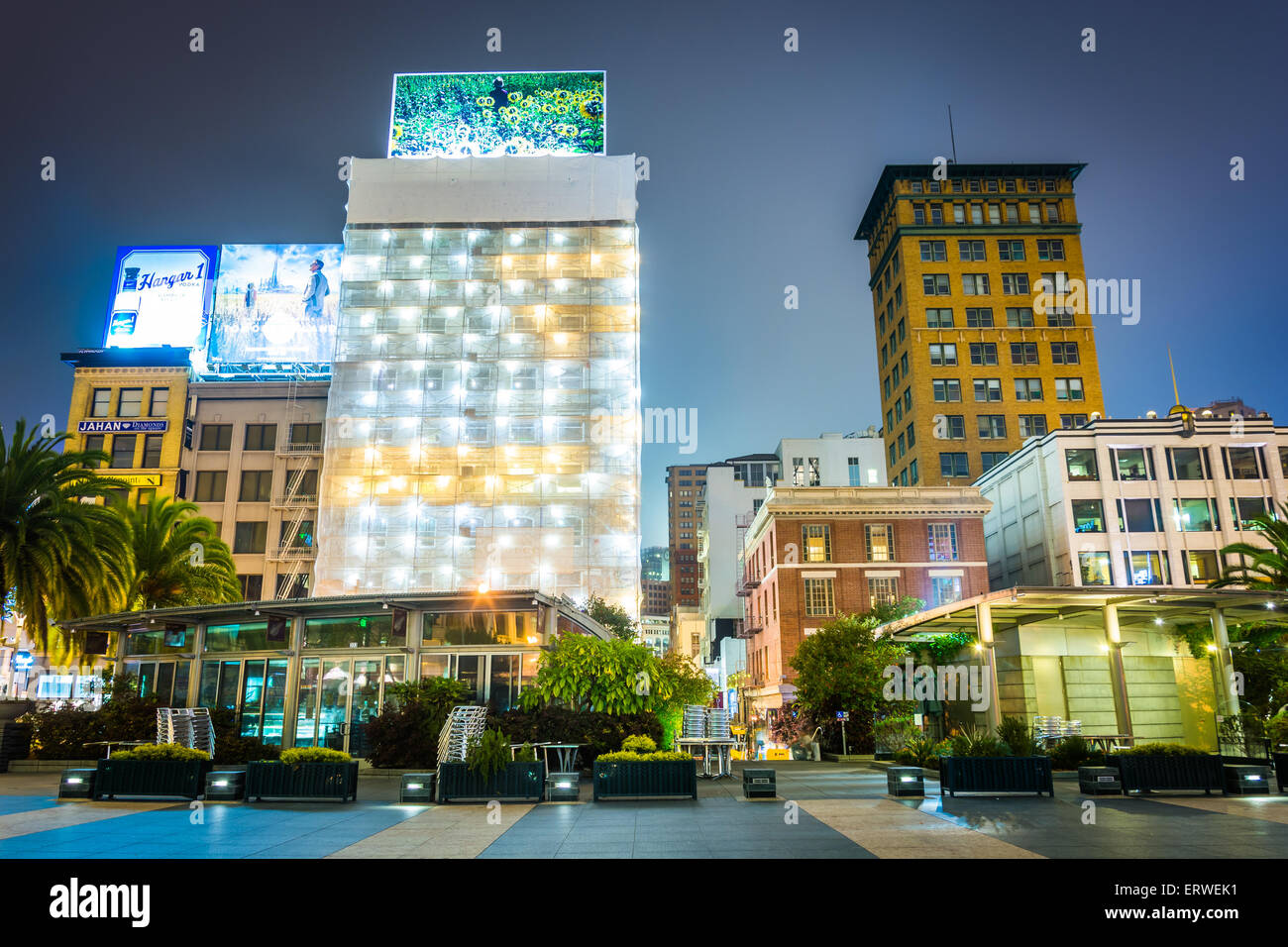Union Square Park at night, in San Francisco, California Stock Photo ...