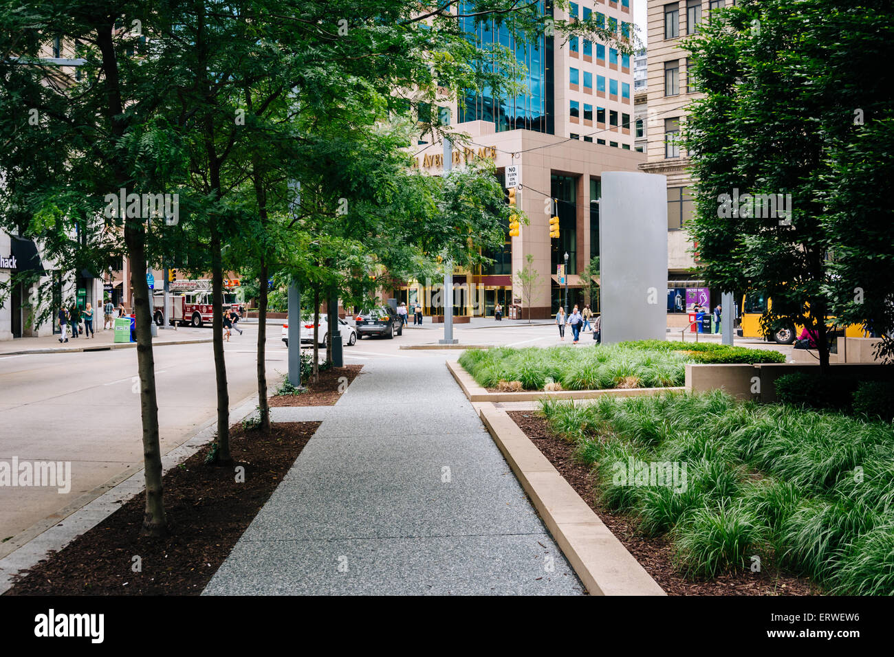 Walkway at Triangle Park, in downtown Pittsburgh, Pennsylvania Stock ...