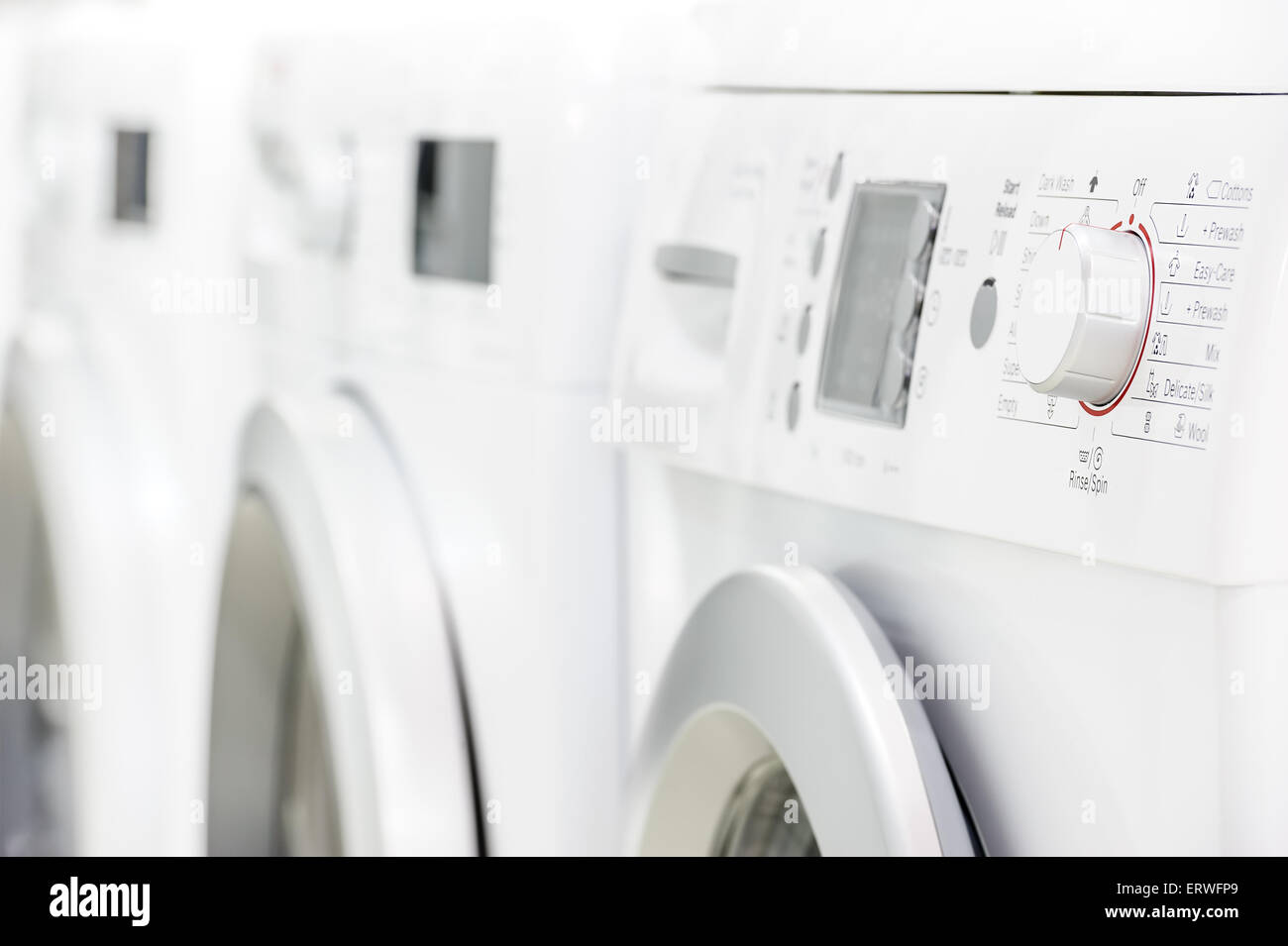 White washing machines laundry hi-res stock photography and images - Alamy