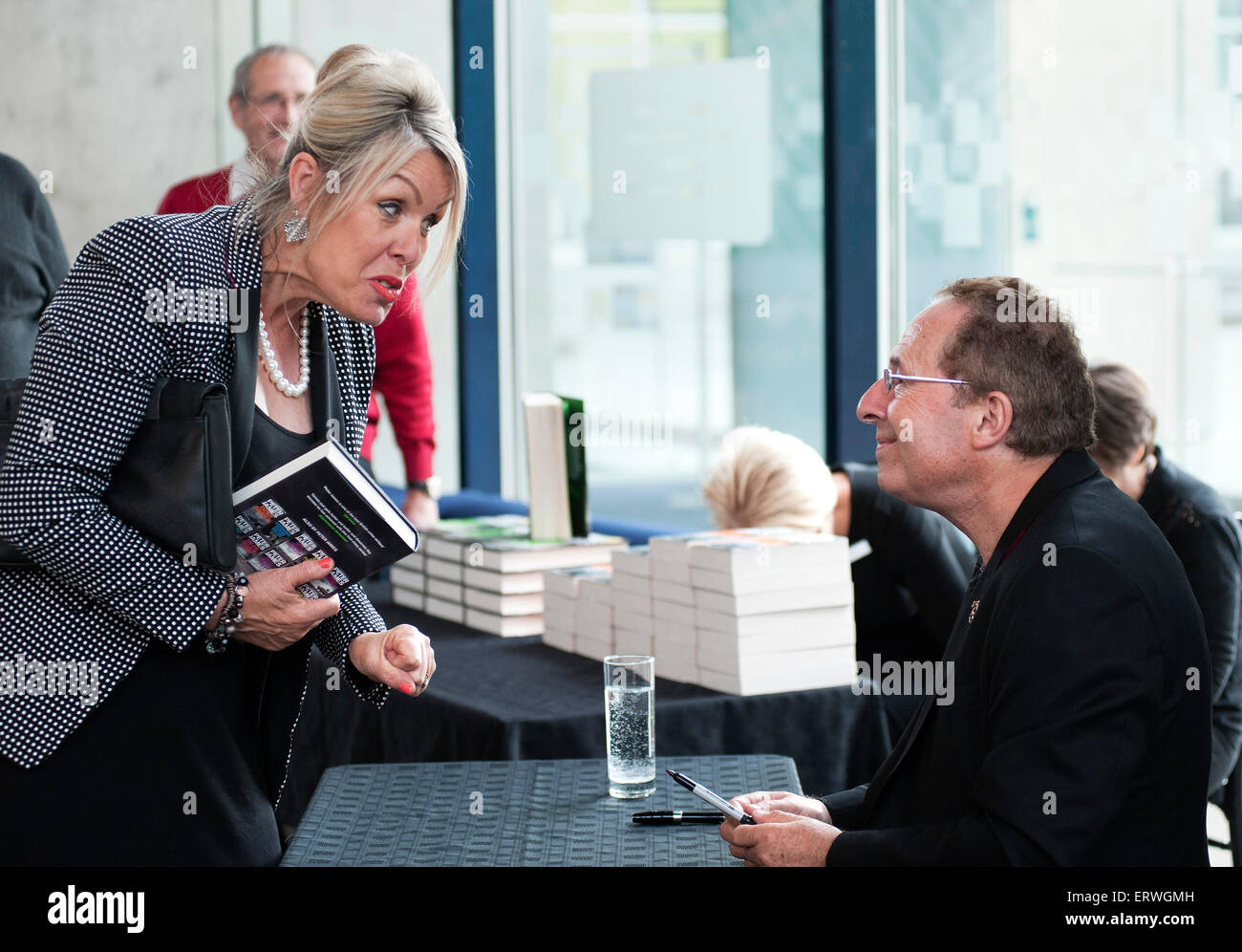 Milton Keynes Uk 08th June 2015 Peter James Book Signing Of Both