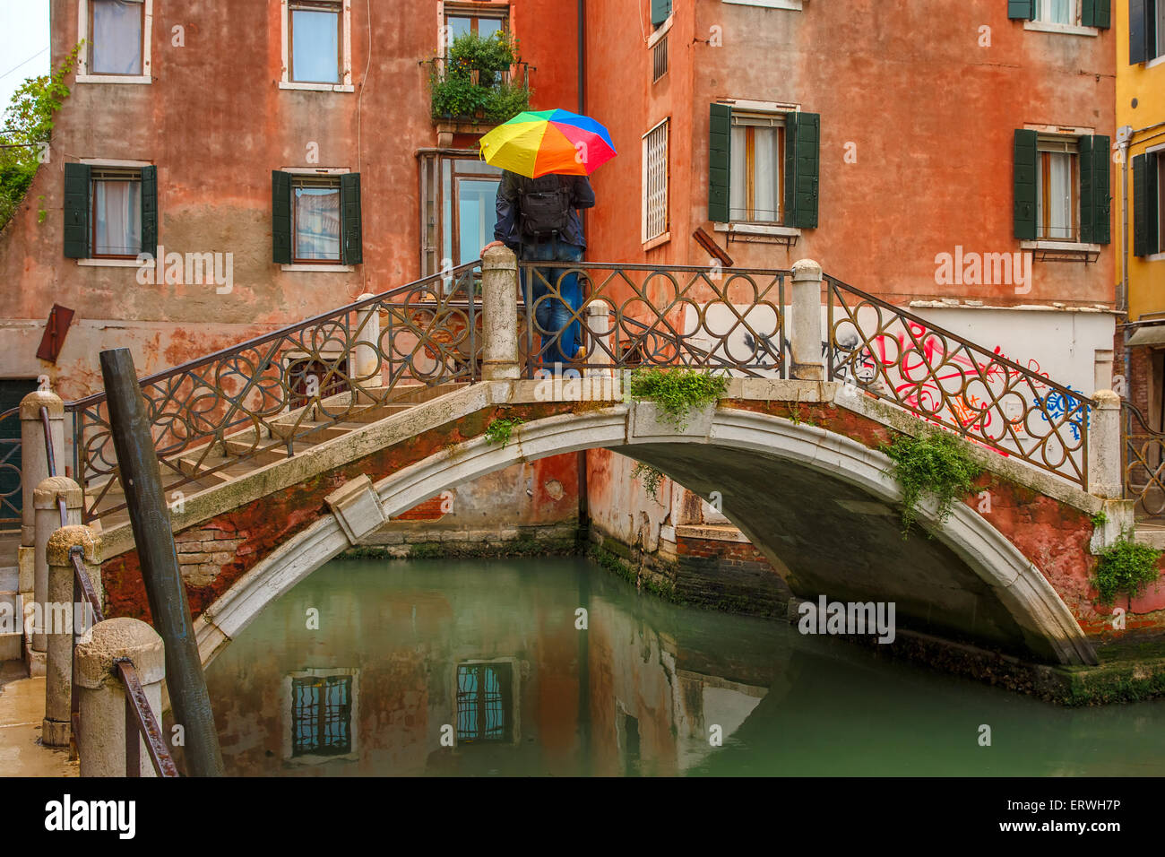 Bridge over canal venetian architecture hi-res stock photography and ...