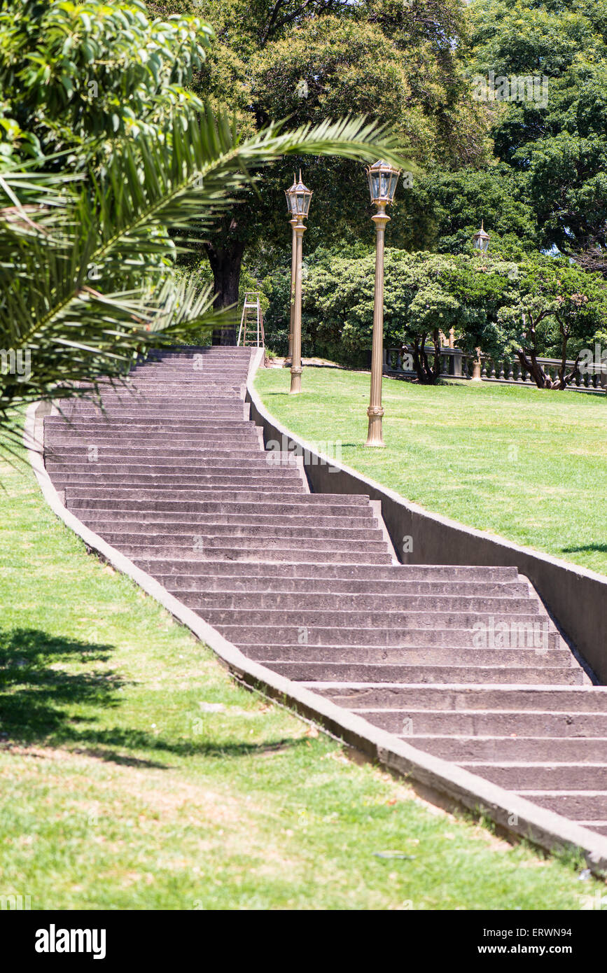 Plaza steps hi-res stock photography and images - Alamy