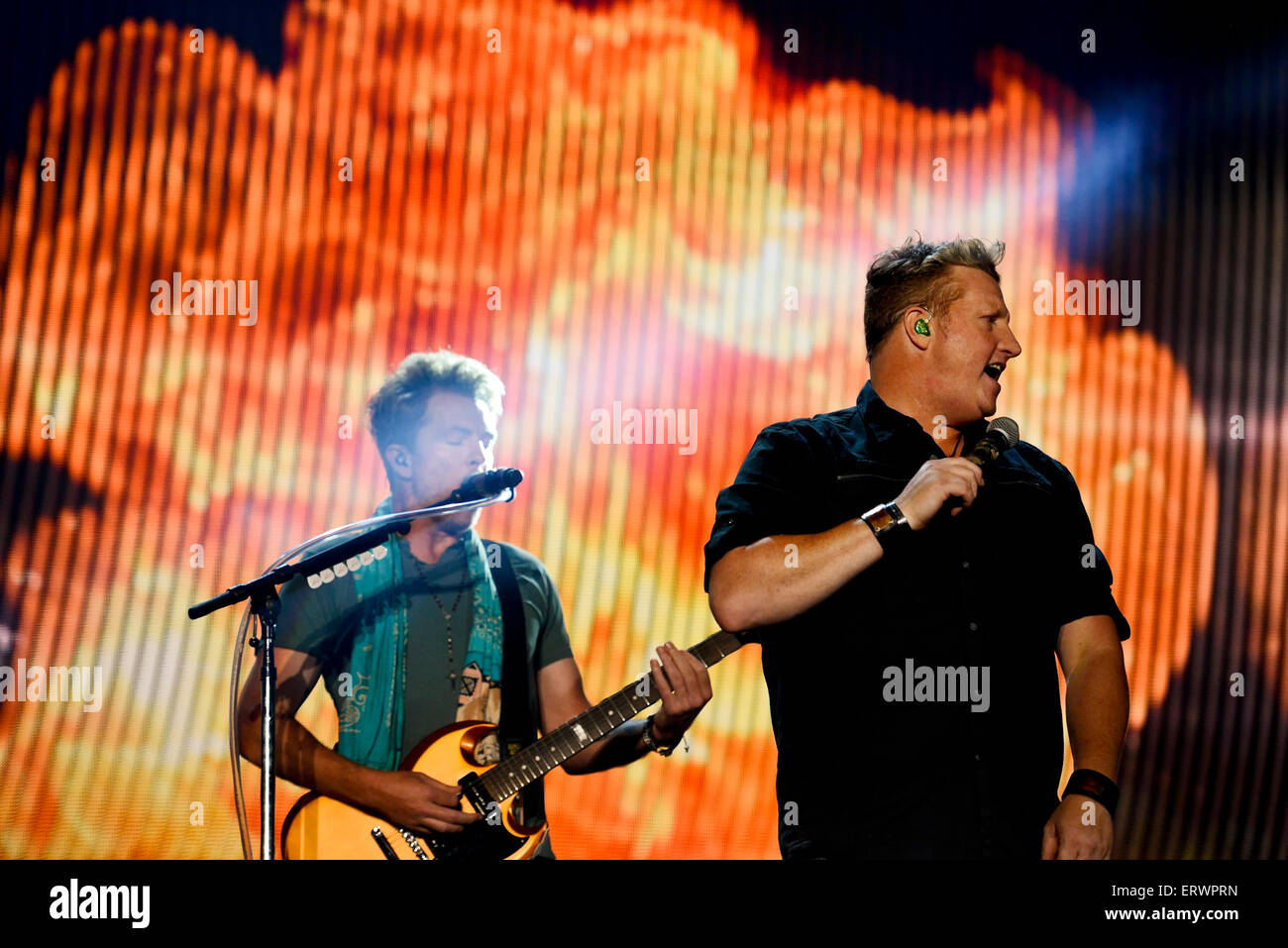 Rascal Flatts performing at the Carolina Country Music Festival at ...