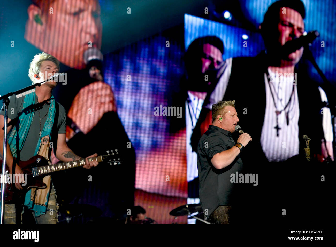 Rascal Flatts performing at the Carolina Country Music Festival at ...