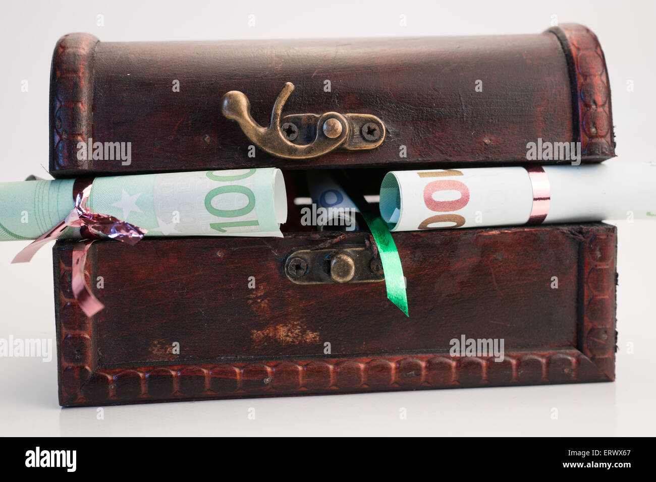 Currency chest hi-res stock photography and images - Alamy