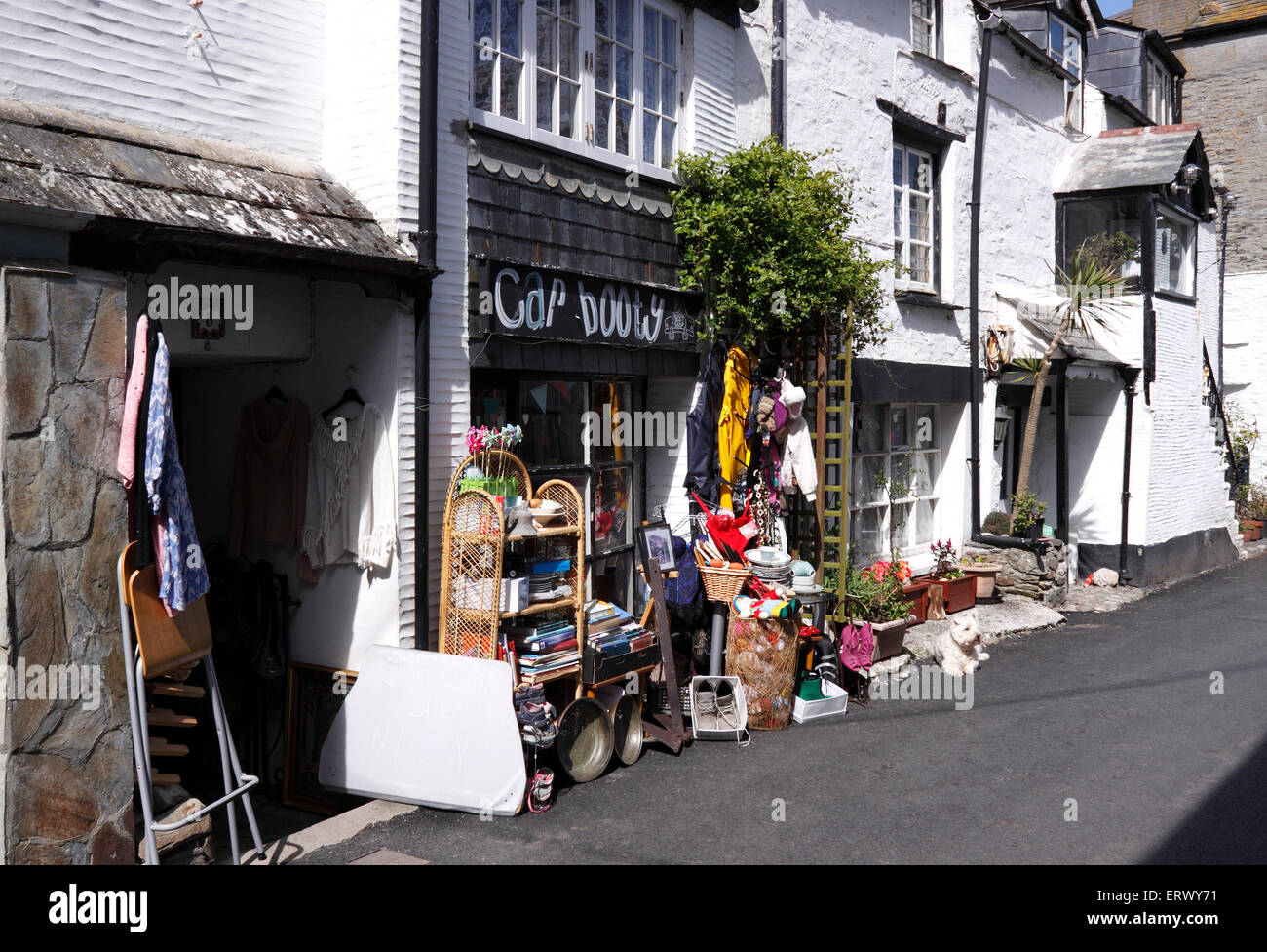 Junk shops hi-res stock photography and images - Alamy