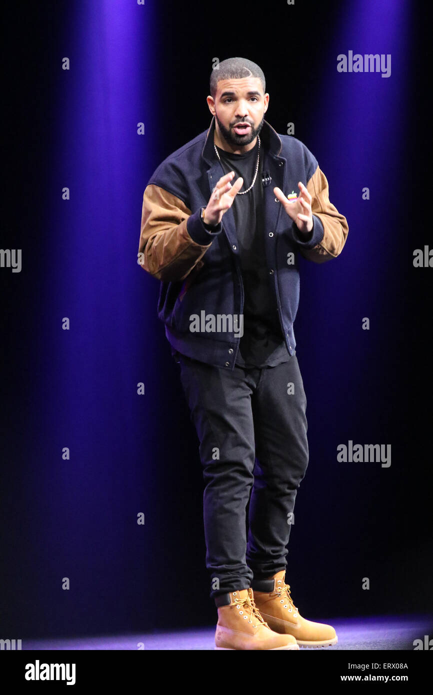 Drake rapper hi-res stock photography and images - Alamy