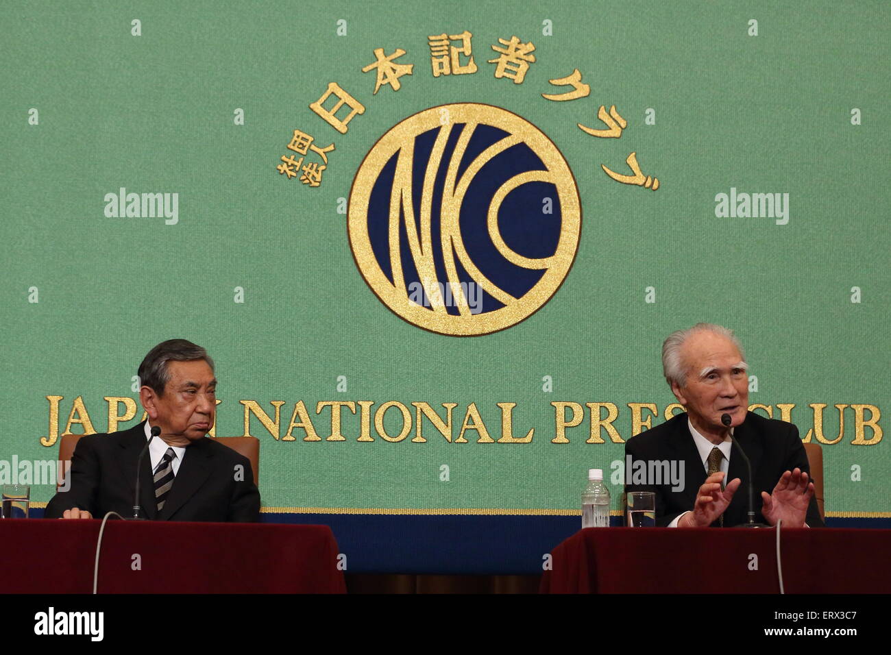 Former vice president of Japan Yohei Kono (L), former president of ...