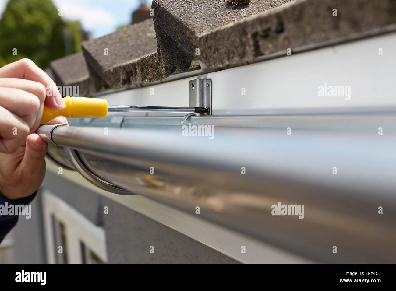 Fixing house exterior hi-res stock photography and images - Alamy