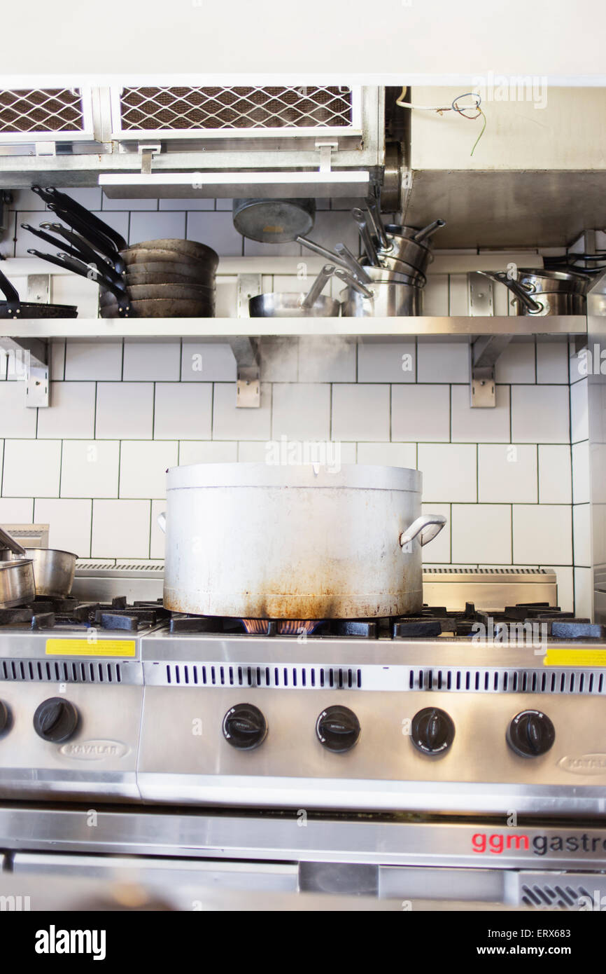 Metal stove hi-res stock photography and images - Alamy