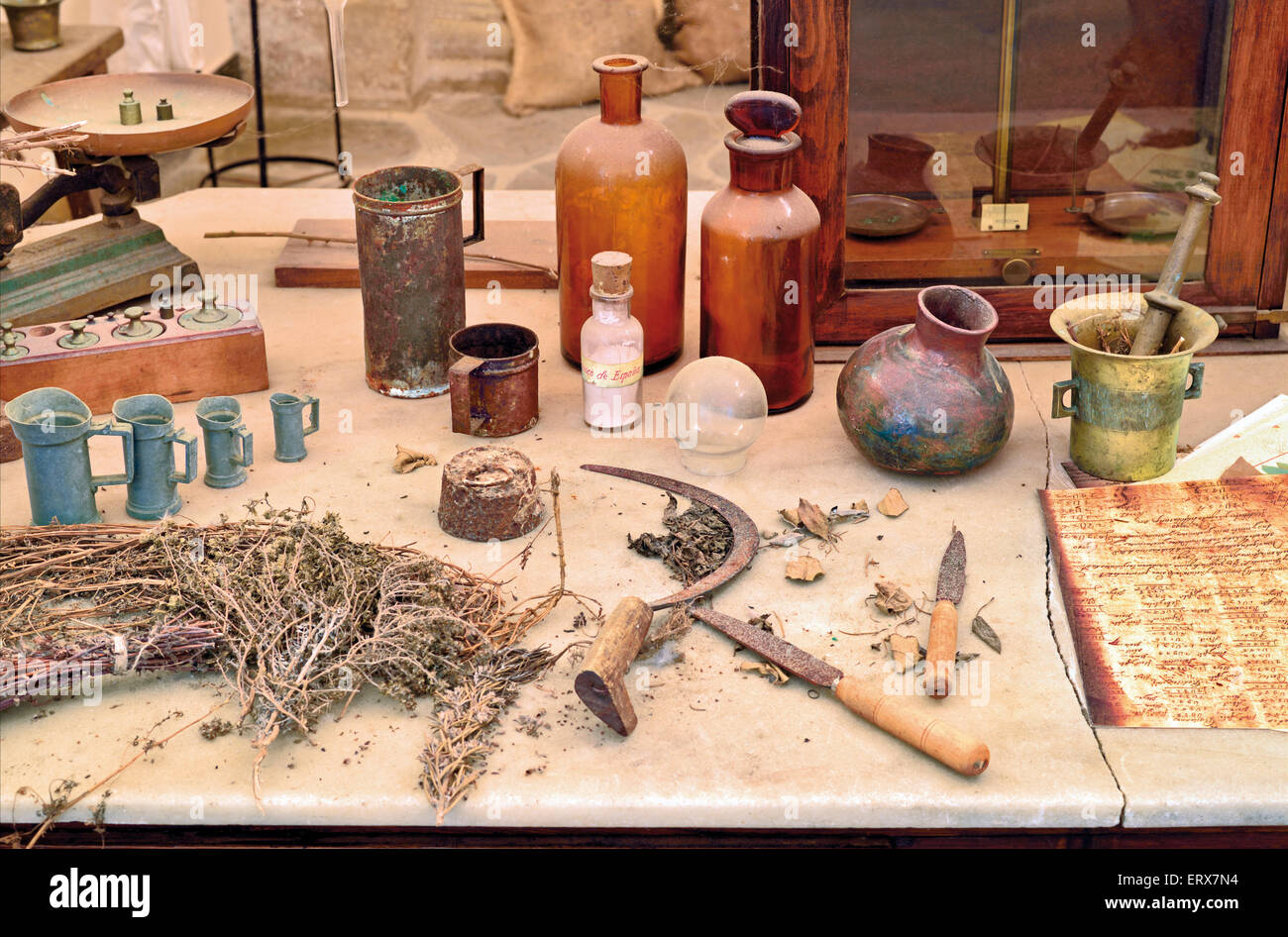 Medieval pharmacy hi-res stock photography and images - Alamy