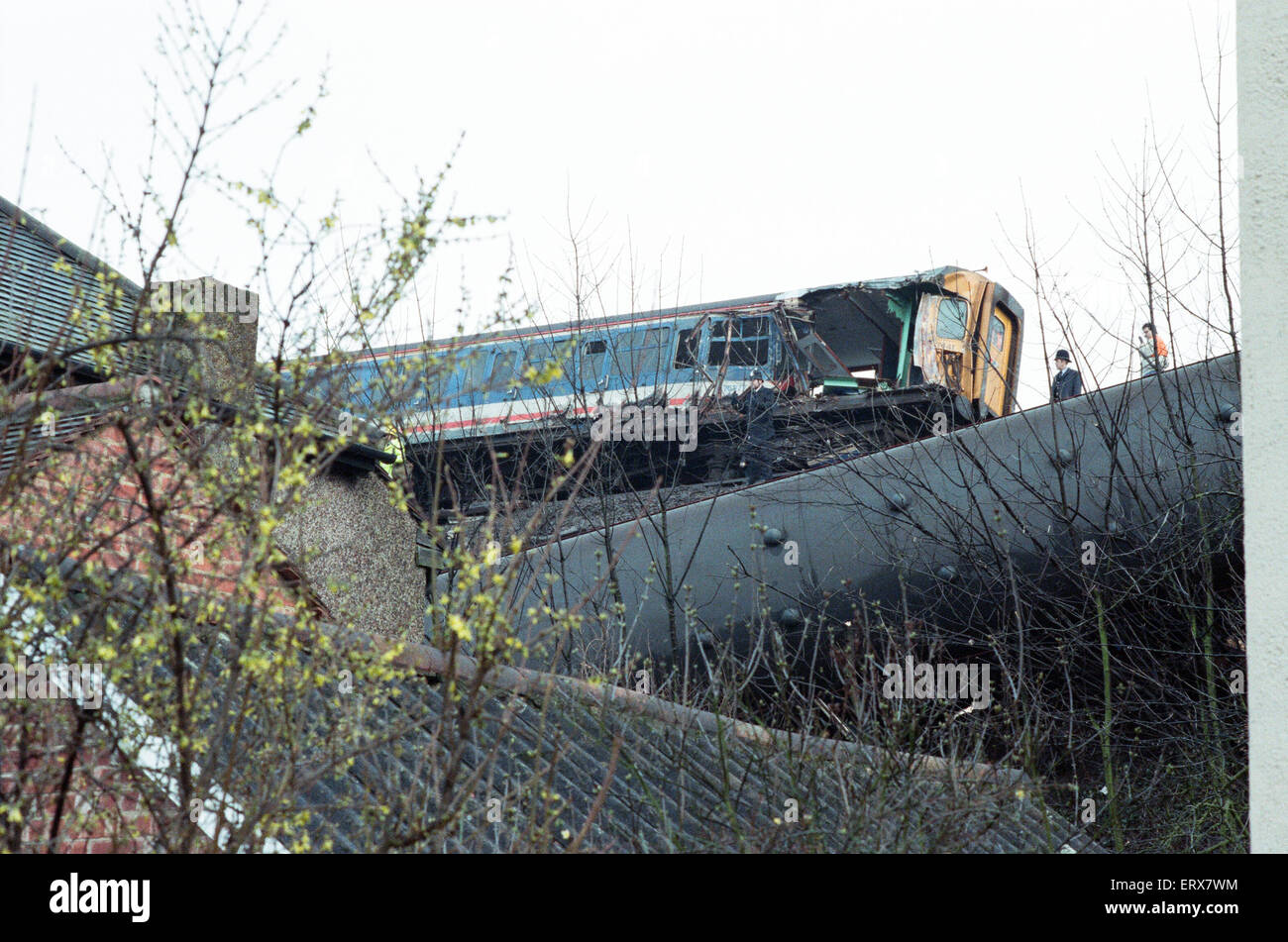 Purley train crash on 4 march 1989 12 hi-res stock photography and ...