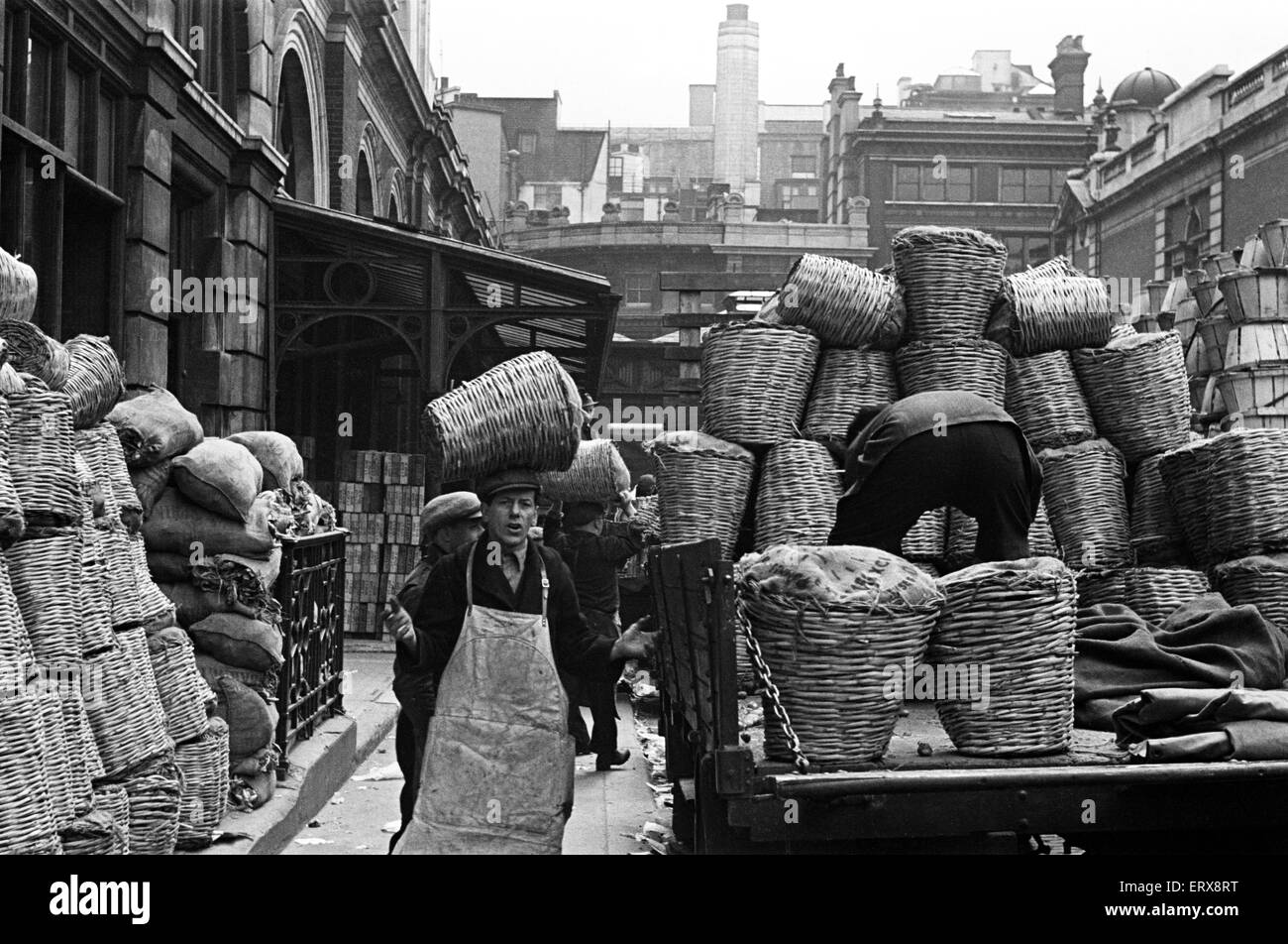 Scenes in Covent Garden, London. Circa 1947 Stock Photo - Alamy