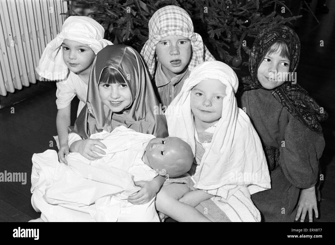 Shepley First School prepare for their Nativity Play. 9th December 1991 ...