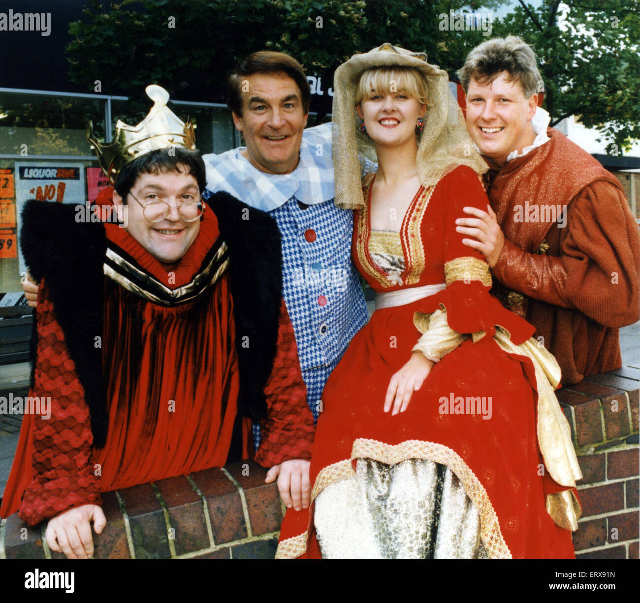 Pantomime queen hi-res stock photography and images - Alamy